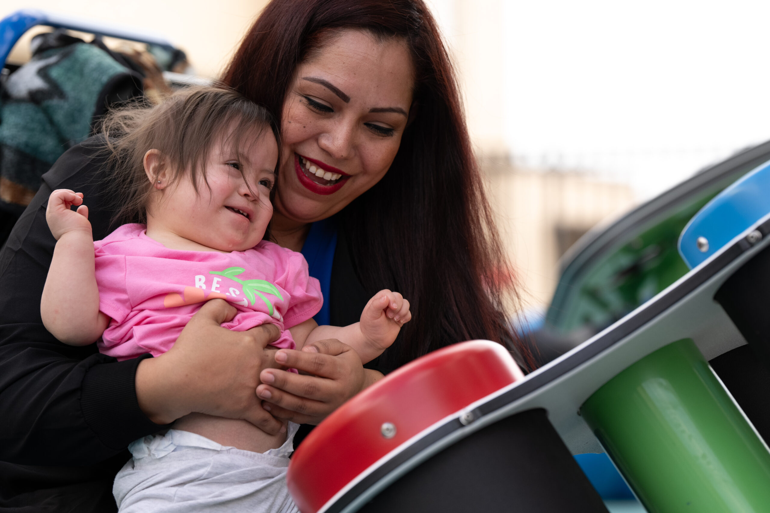 Driscoll patients explore new playground thanks to Kiewit support ...